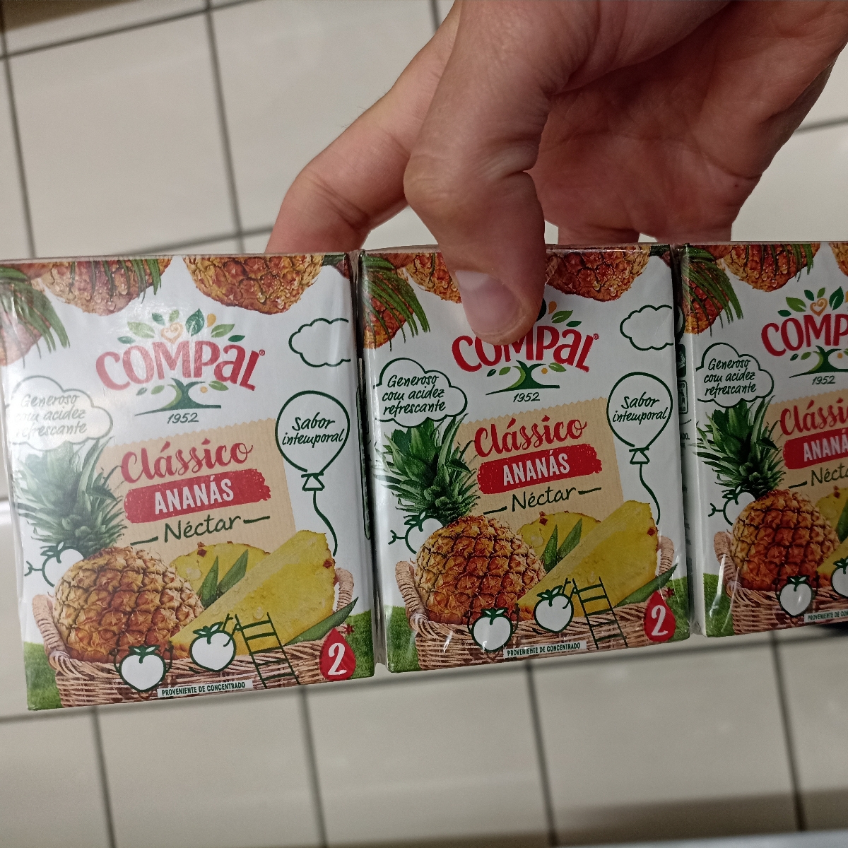 Zumo piña from Compal - Vegan Product Reviews & Ratings | abillion