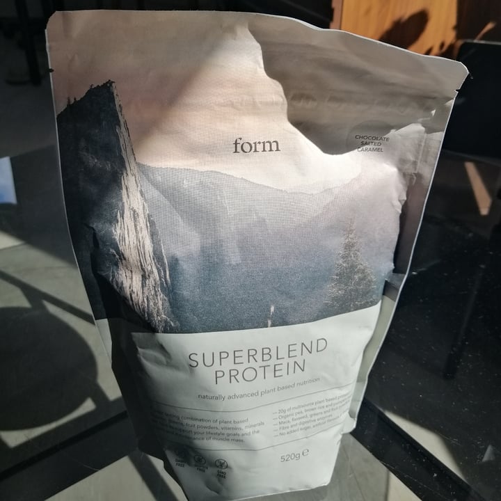Form Nutrition Superblend protein chocolate salted caramel Review ...