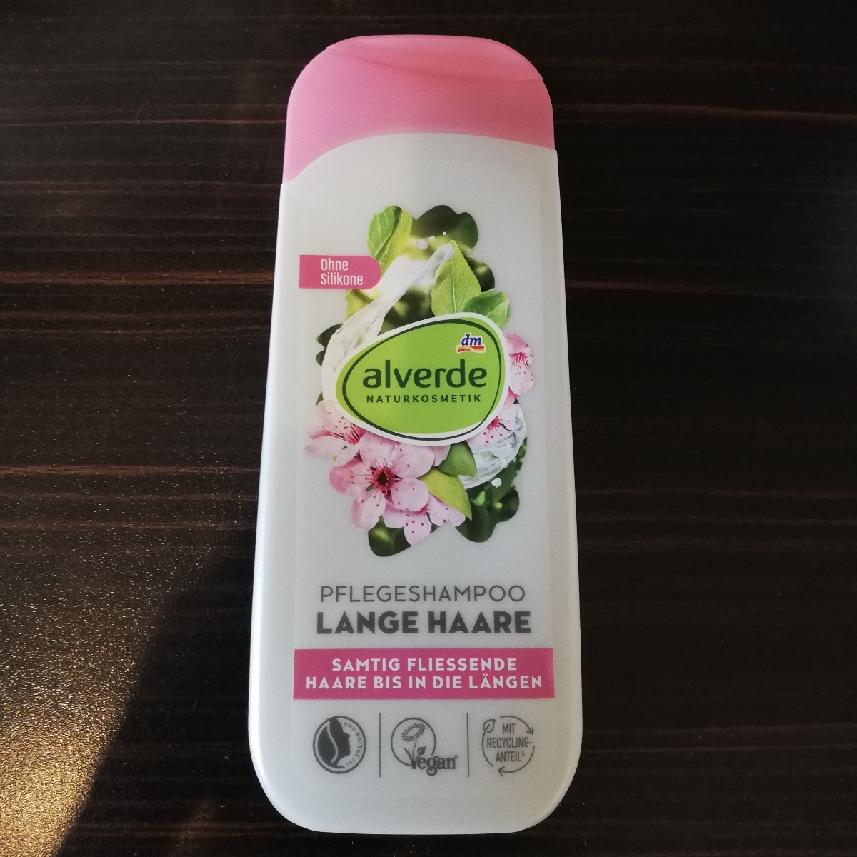 Pflegeshampoo Lange Haare from Alverde Naturkosmetik - Vegan Product ...