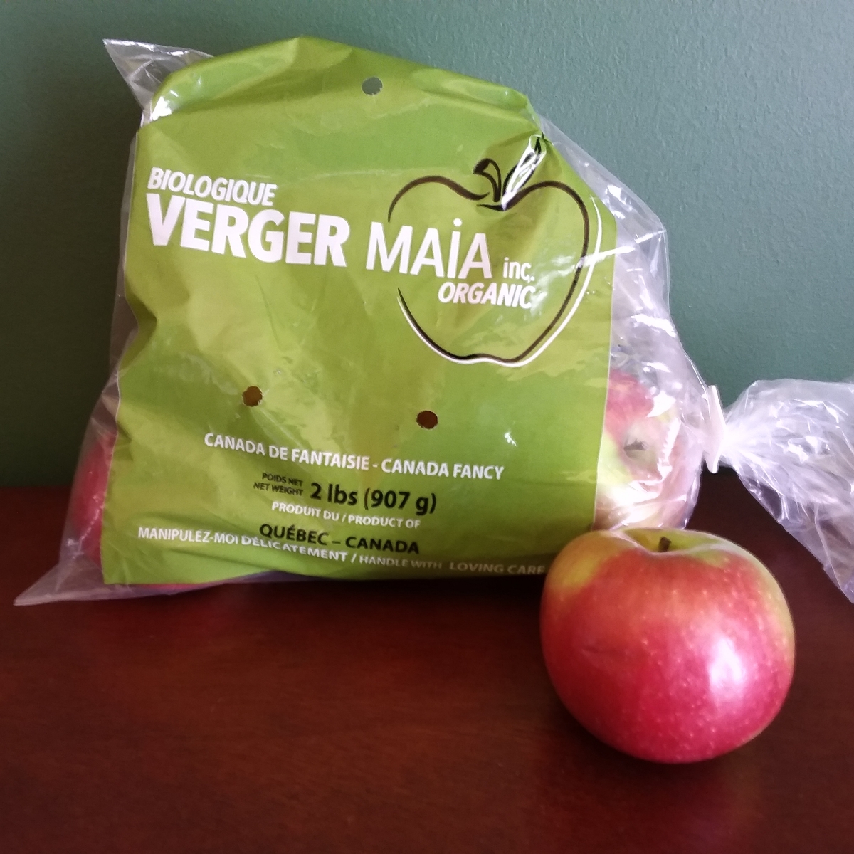 McIntosh Organic Apples from Verger Maia Inc. - Vegan Product Reviews ...