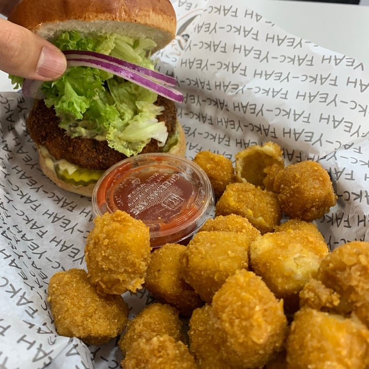 fakc-yeah Hipódromo, Ciudad de México, Mexico Fakc-d-poio Review | abillion