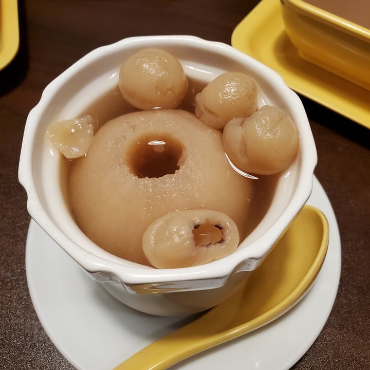 Sweet House Mong Kok, Hong Kong Pear and Longan Soup with Chuan Bei ...