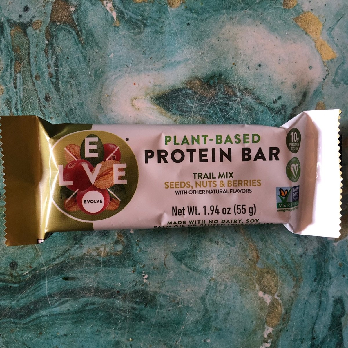 Plant-based Protein Bar: Trail Mix from Evolve - Vegan Product Reviews ...