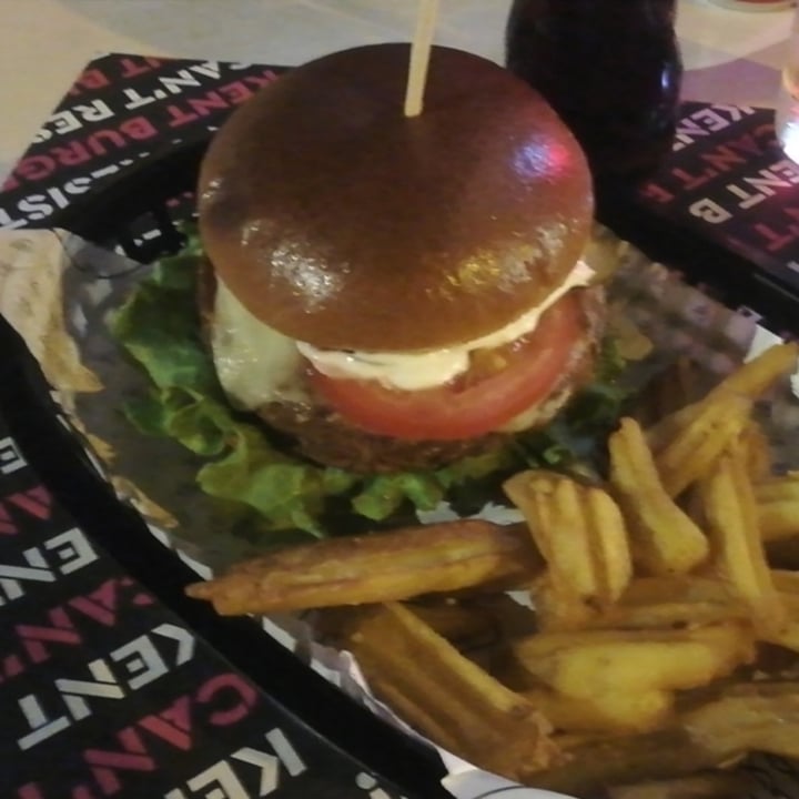KENT BURGER Terlizzi, Italy Cecilia Review | abillion