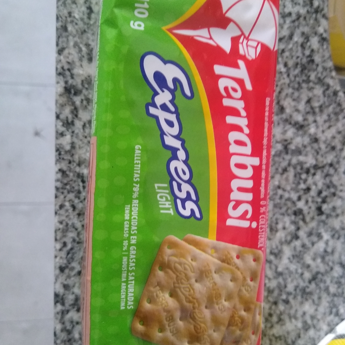 Express light from Terrabusi - Vegan Product Reviews & Ratings | abillion