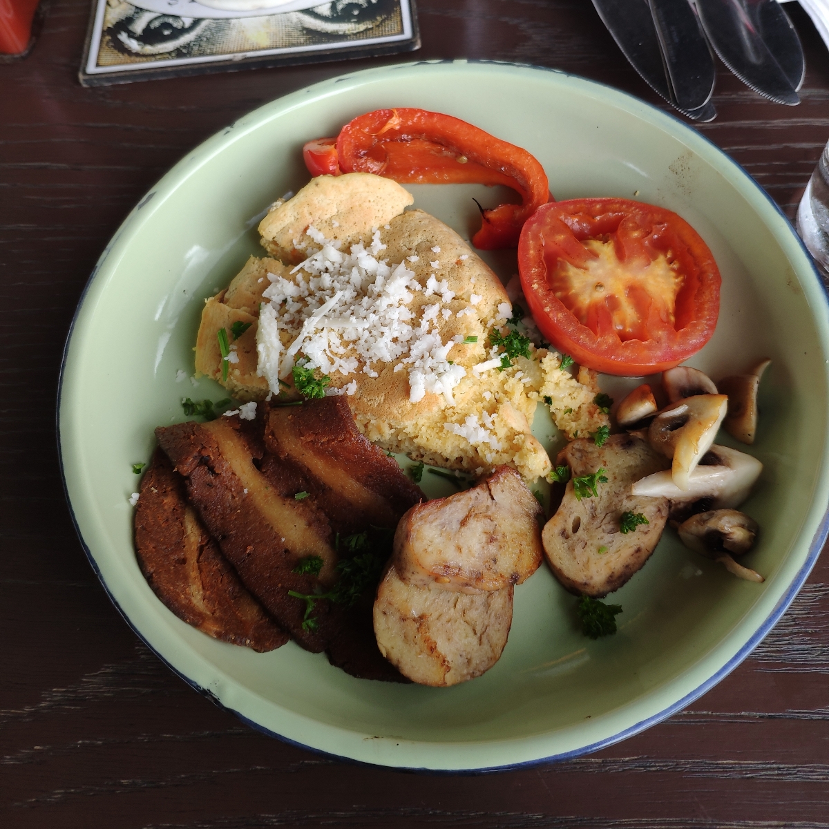 Veganation Fry Up at Asher's Corner Cafe @ Ashers Farm Sanctuary ...
