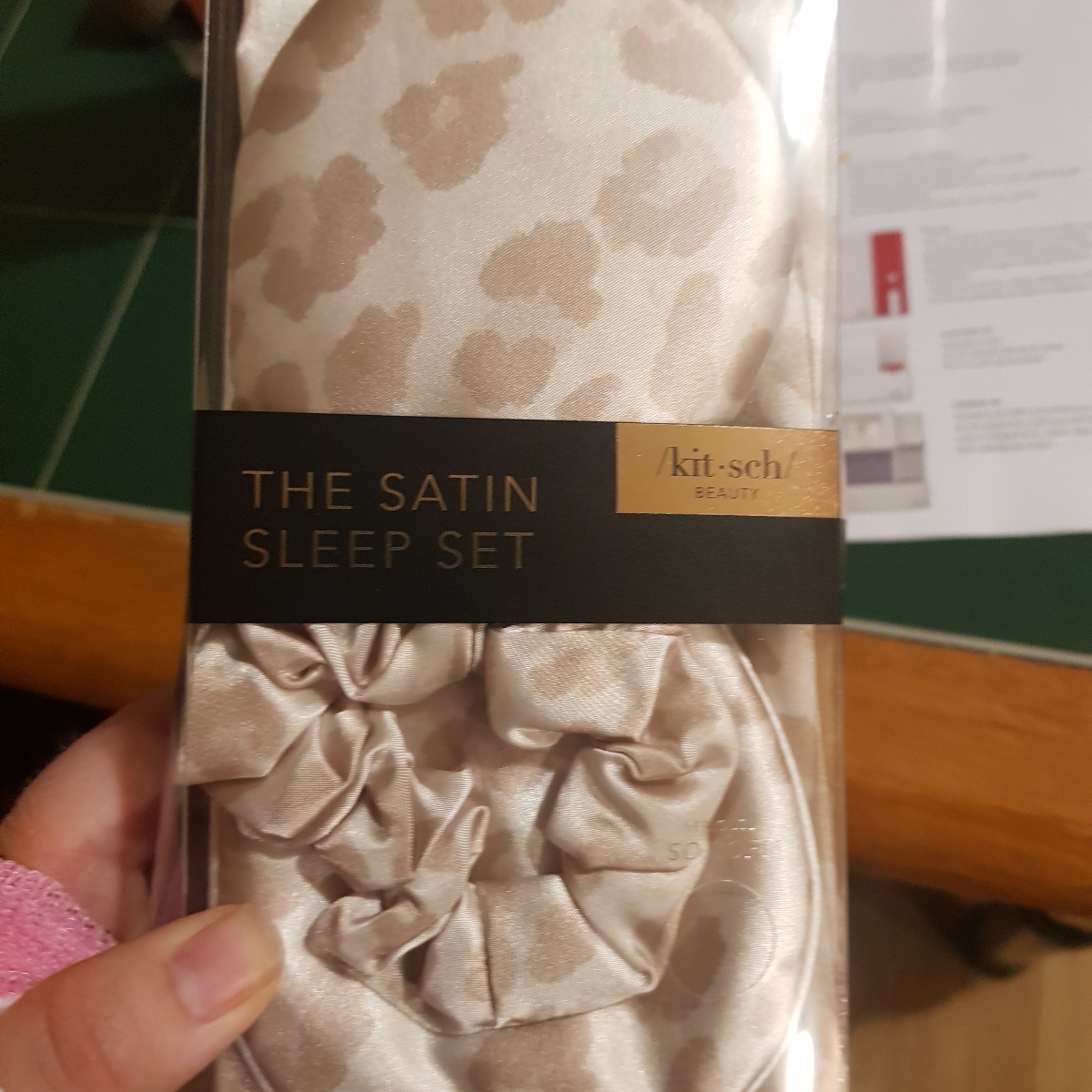 Satin sleep set from Kitsch - Vegan Product Reviews & Ratings | abillion