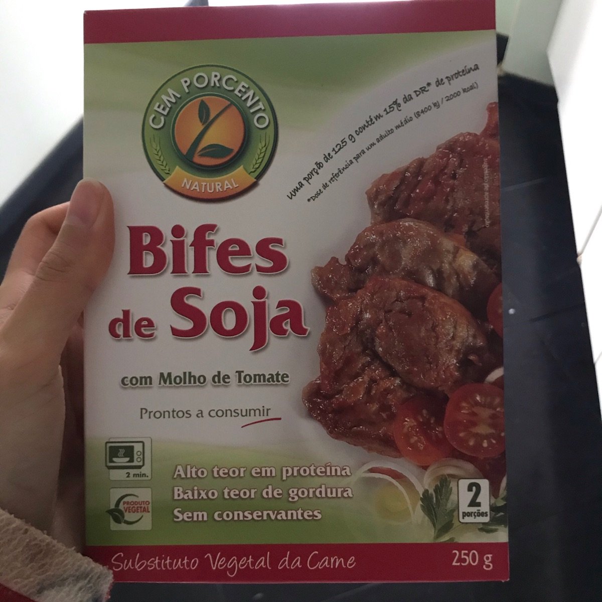 Bifes de Soja com Molho de Tomate from Cem Porcento - Vegan Product ...