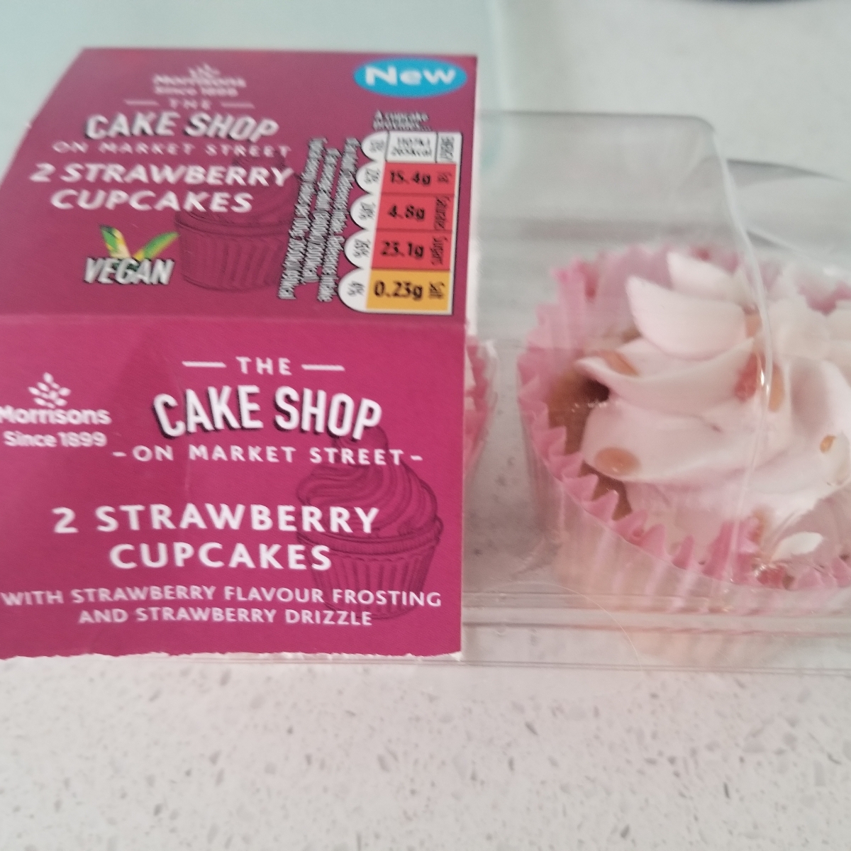 2 strawberry cupcakes from Morrisons - Vegan Product Reviews & Ratings ...