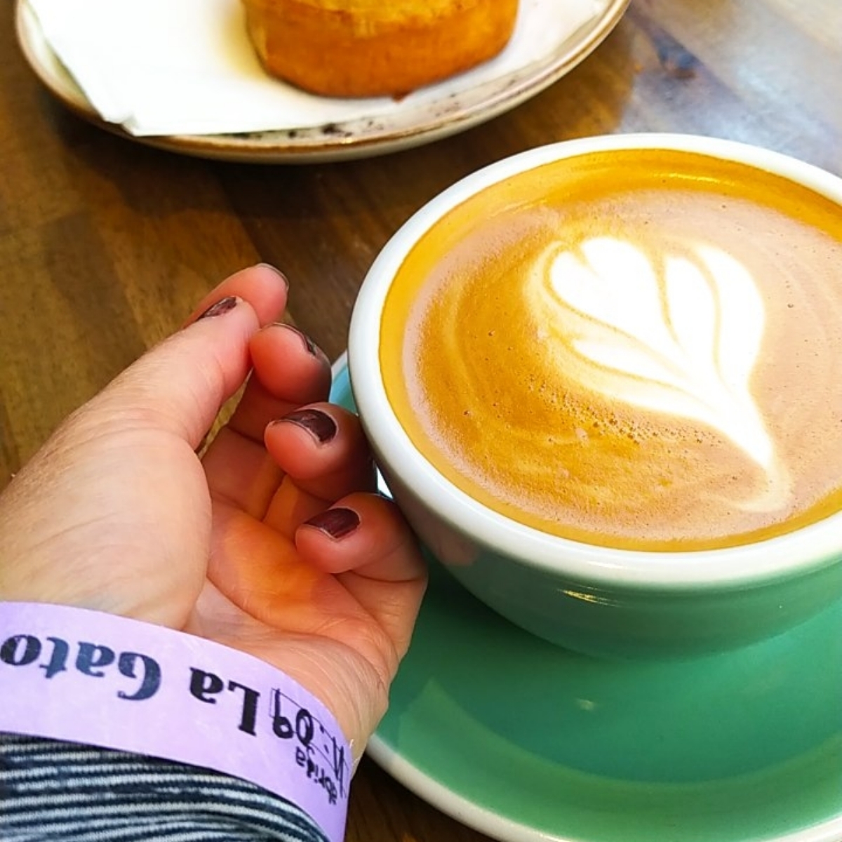 Café Con Leche De Almendra at Boconó Specialty Coffee, Madrid - Vegan ...