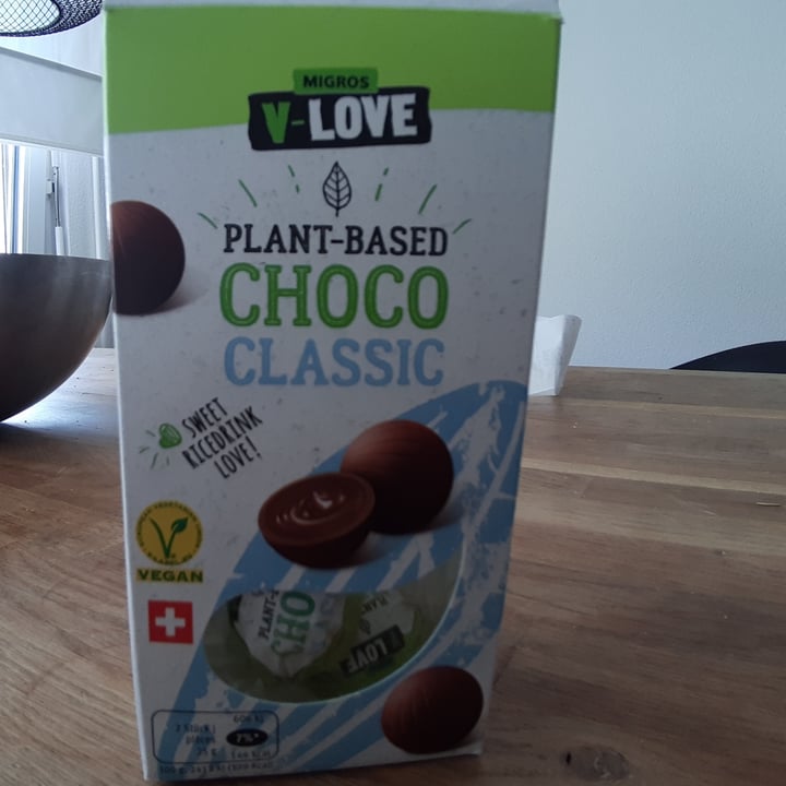 Migros V-Love Choco Classic Review | abillion