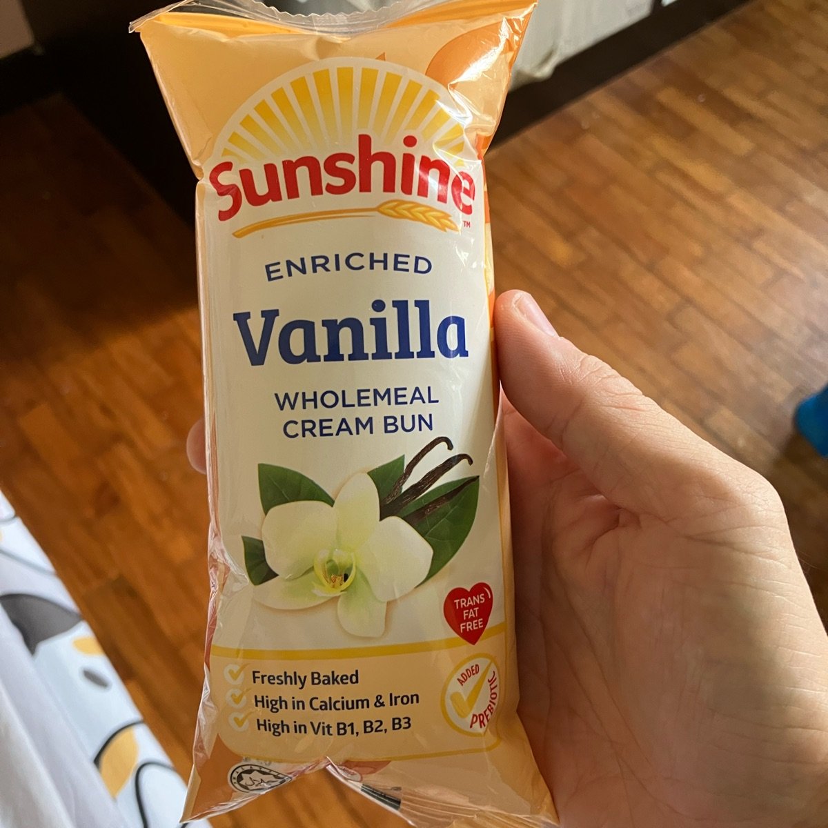 Enriched Vanilla Wholemeal Cream Bun from Sunshine Bakeries - Vegan ...
