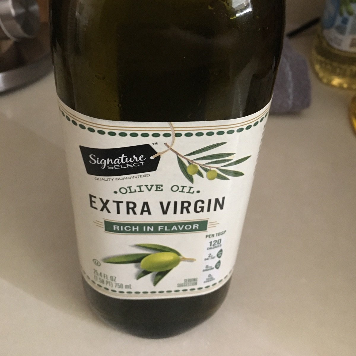 Extra Virgin Olive Oil from Signature Select - Vegan Product Reviews ...