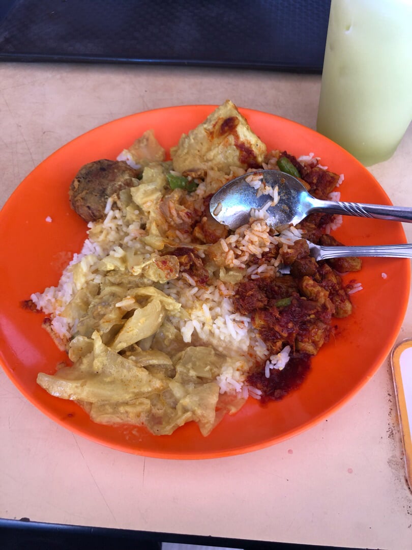 Hajjah Sapiah Muslim Stall – 美味しいビーガンオプションと持続可能な食事を提供するSingaporeのレストラン ...