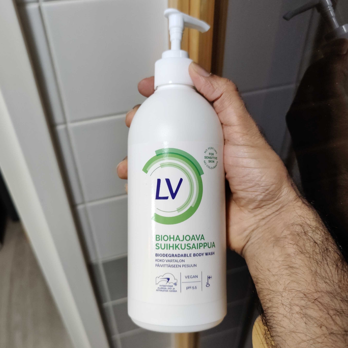 Shower Gel from Lv - Vegan Product Reviews & Ratings | abillion