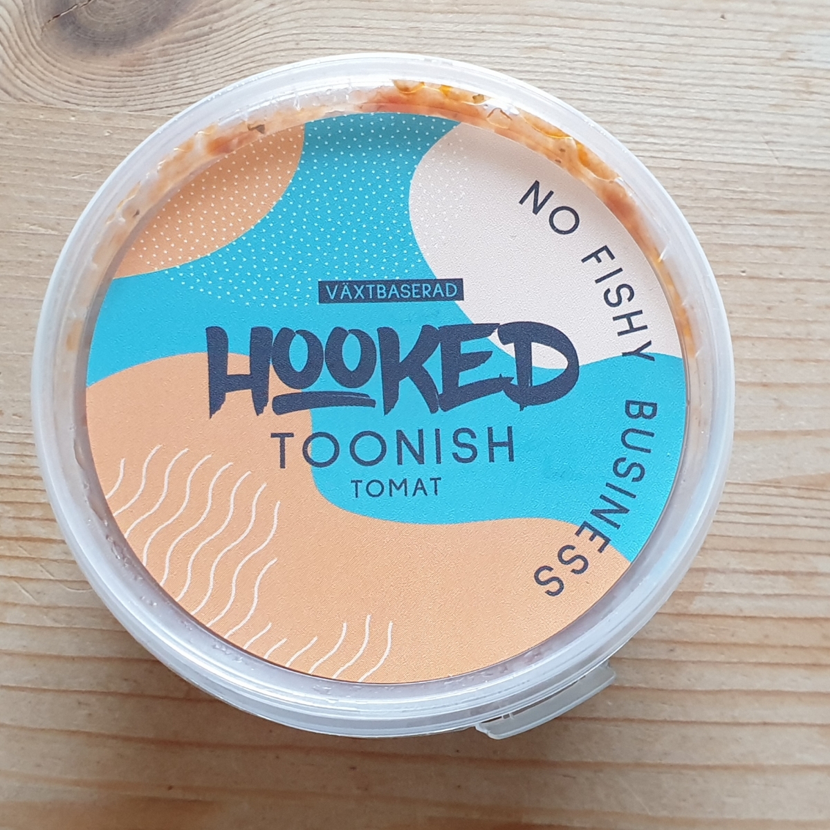 Toonish Tomat from Hooked - Vegan Product Reviews & Ratings | abillion