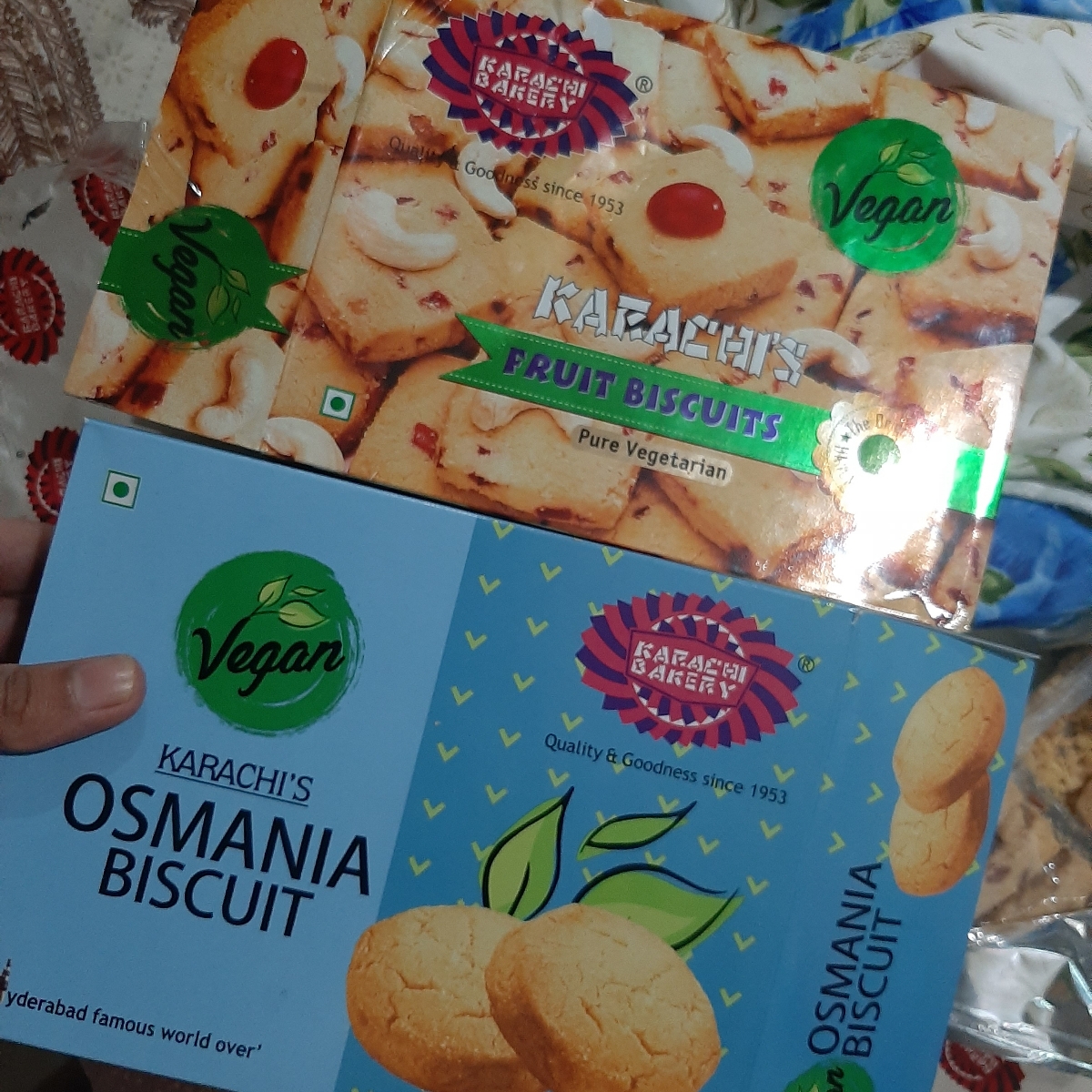 Biscuits from Karachi Bakery - Vegan Product Reviews & Ratings | abillion