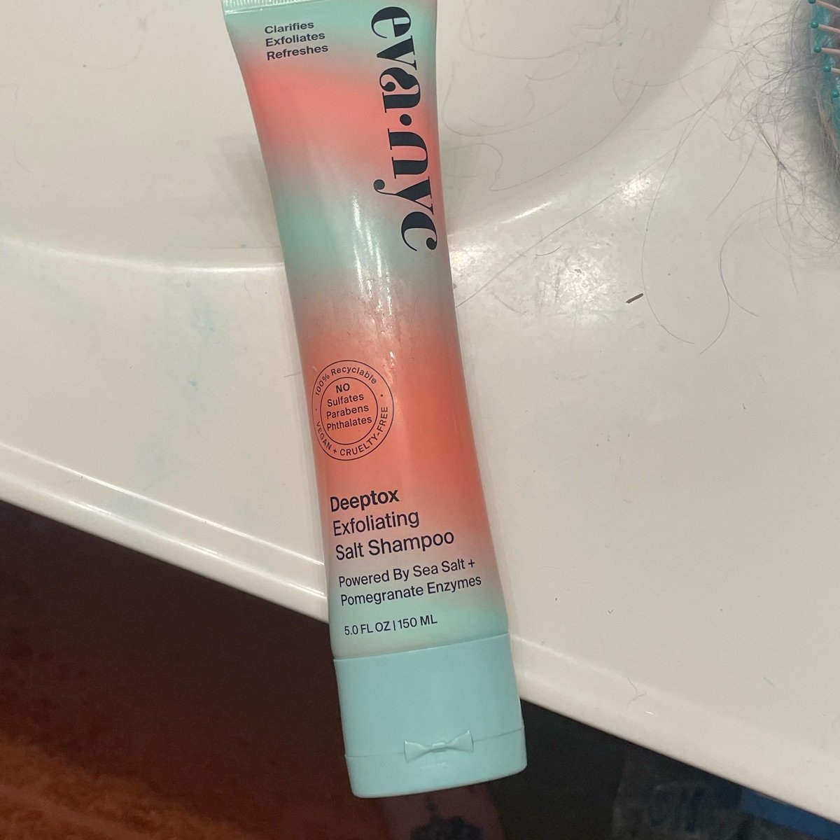 deeptox Exfoliating salt shampoo from Eva NYC - Vegan Product Reviews ...