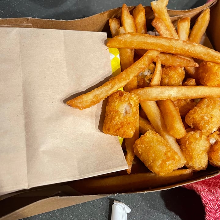 Honeybee Burger Central LA, Los Angeles, United States The Happy Bee ...