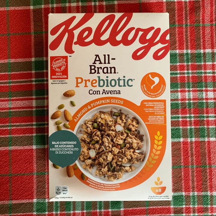 Kellogg All Bran Prebiotic Granola Almond & Pumpkin Seeds Review | abillion