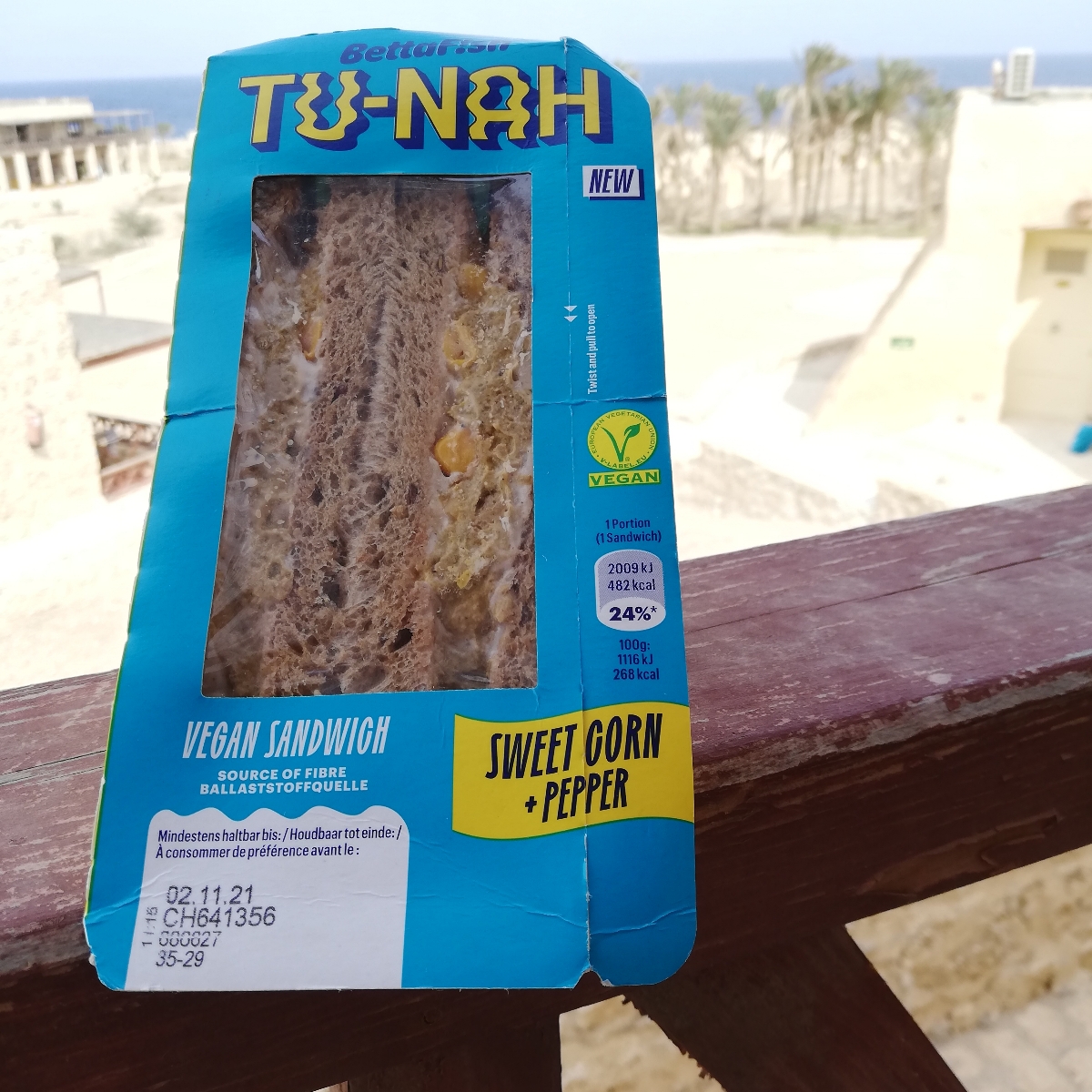 Tu-nah sandwich Sweet corn + Pepper from BettaF!sh - Vegan Product ...