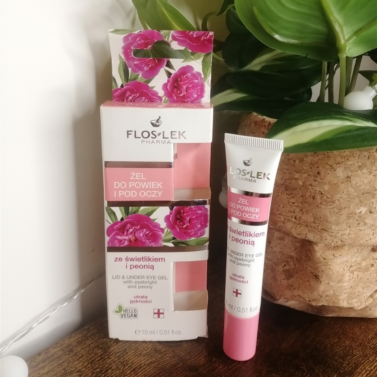 Flos-lek Pharma Lid & Under Eye Gel Reviews | abillion