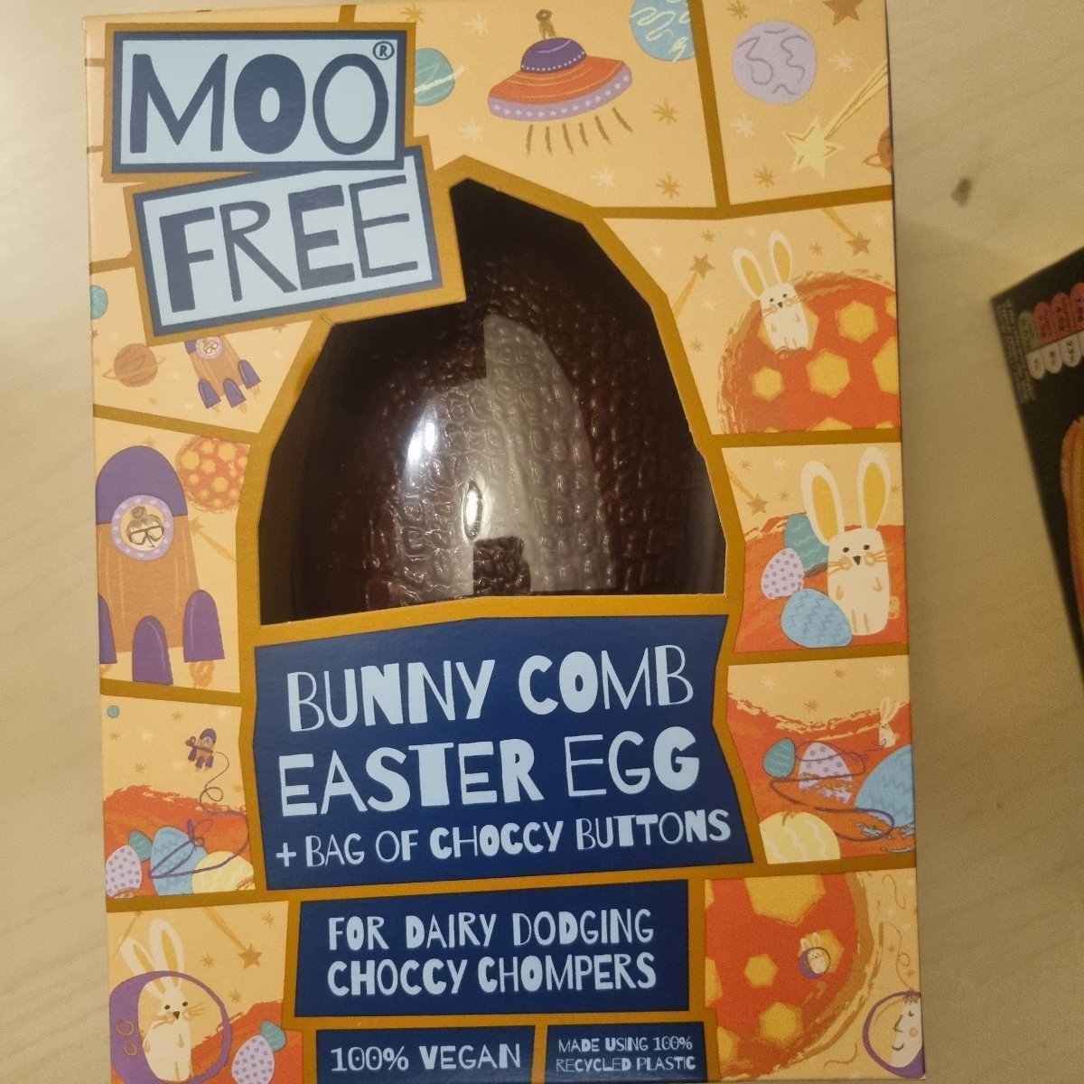 Bunny Comb Easter Egg + Bag of Choccy Buttons from Moo Free - Vegan ...