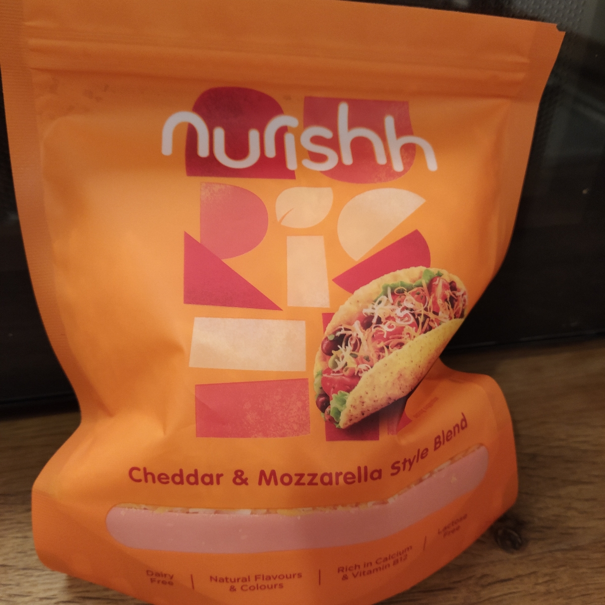 Le Râpé Végétal Saveur Cheddar from Nurishh - Vegan Product Reviews ...