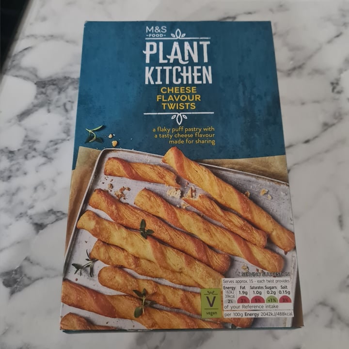 Plant Kitchen (M&S) Cheese flavour twists Review | abillion