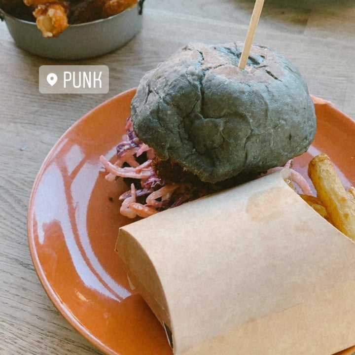 Punk Vegan United Kingdom PFC - Punk Fried Ckn Burger Review | abillion