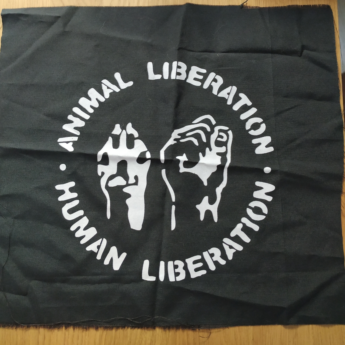 Parche grande negro Human Animal Liberation from Resistencia vegana ...
