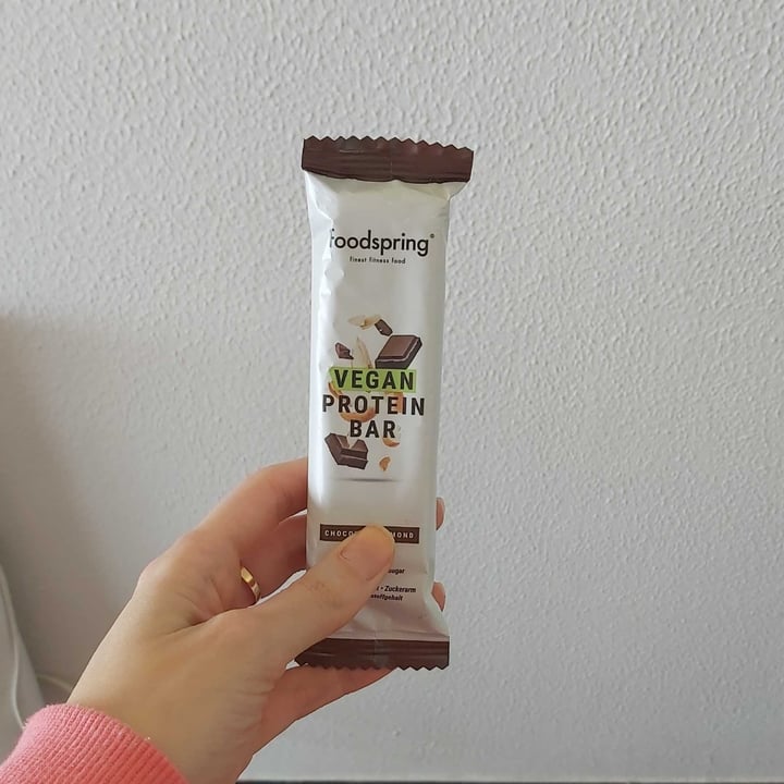 Foodspring protein bar chocolate almond Review | abillion