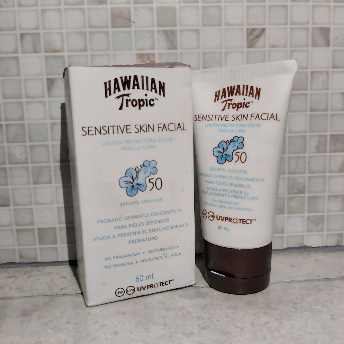 Protector Solar Sensitive Skin Facial Fps 50 from Hawaiian Tropic ...