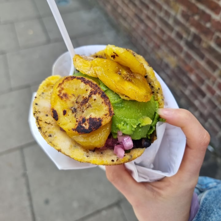 Quinoa Arepa Peruvian Food Chalk Farm, United Kingdom Vegan Quinoa ...