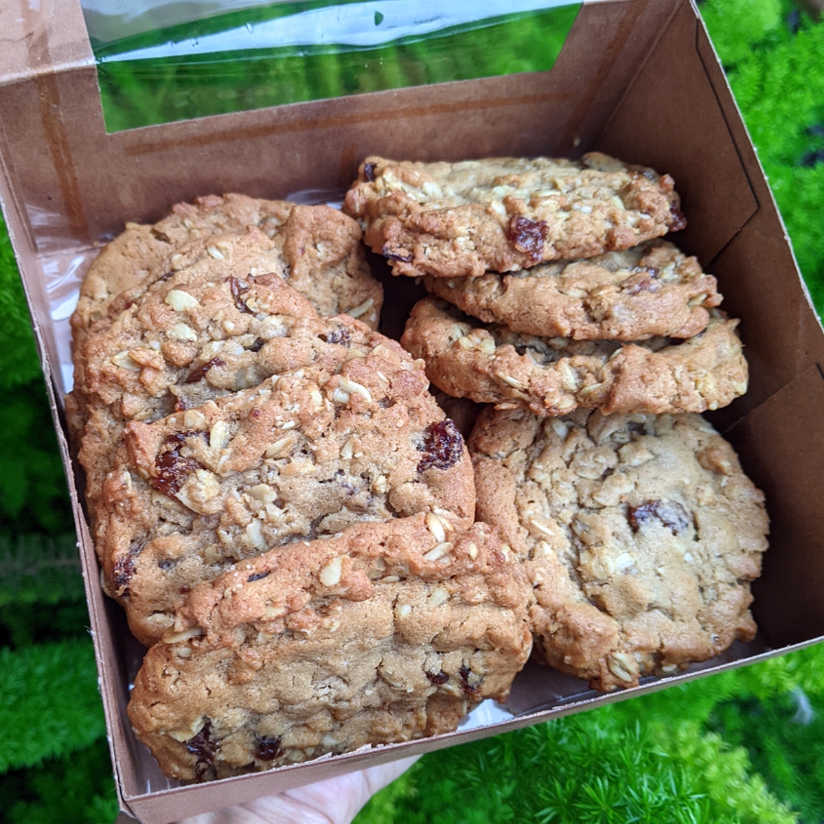 Oatmeal raisin cookies from Sprouts Farmers Market - Vegan Product ...