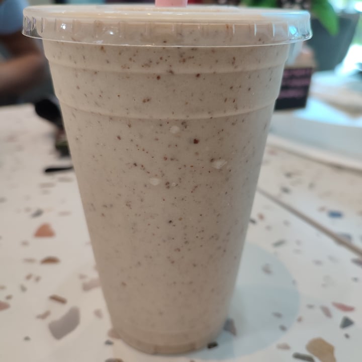 Soul Smoothie Bar Downtown Core, Singapore Almond Joy Review | abillion