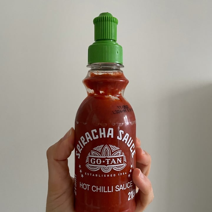 Go Tan Sriracha Hot Chili Sauce Review | abillion