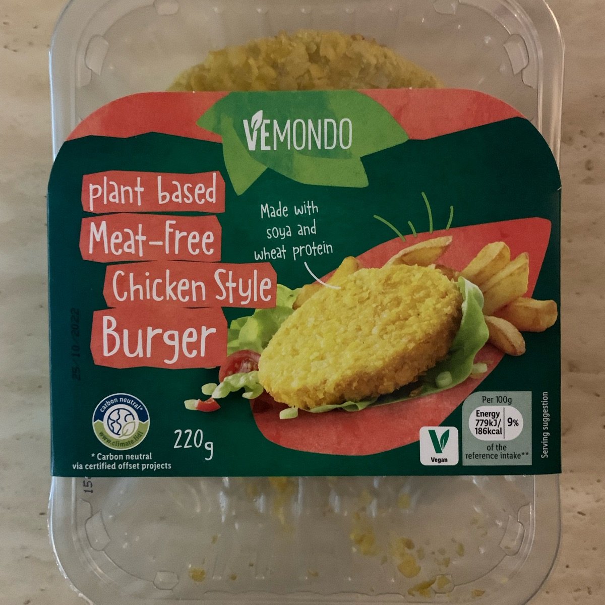 Burger Chicken Style from Vemondo - Vegan Product Reviews & Ratings ...