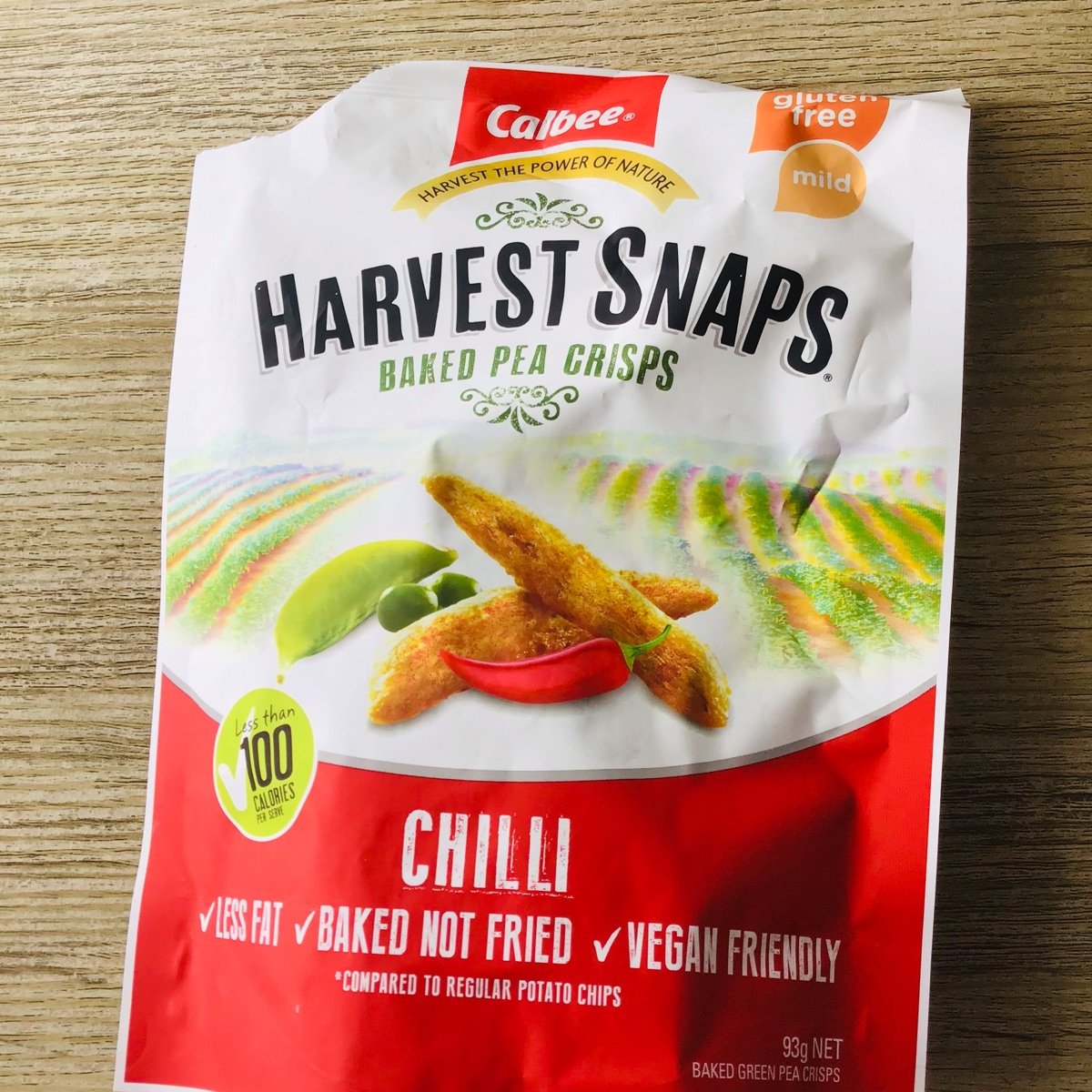 Baked pea crisps from Harvest Snaps - Vegan Product Reviews & Ratings ...