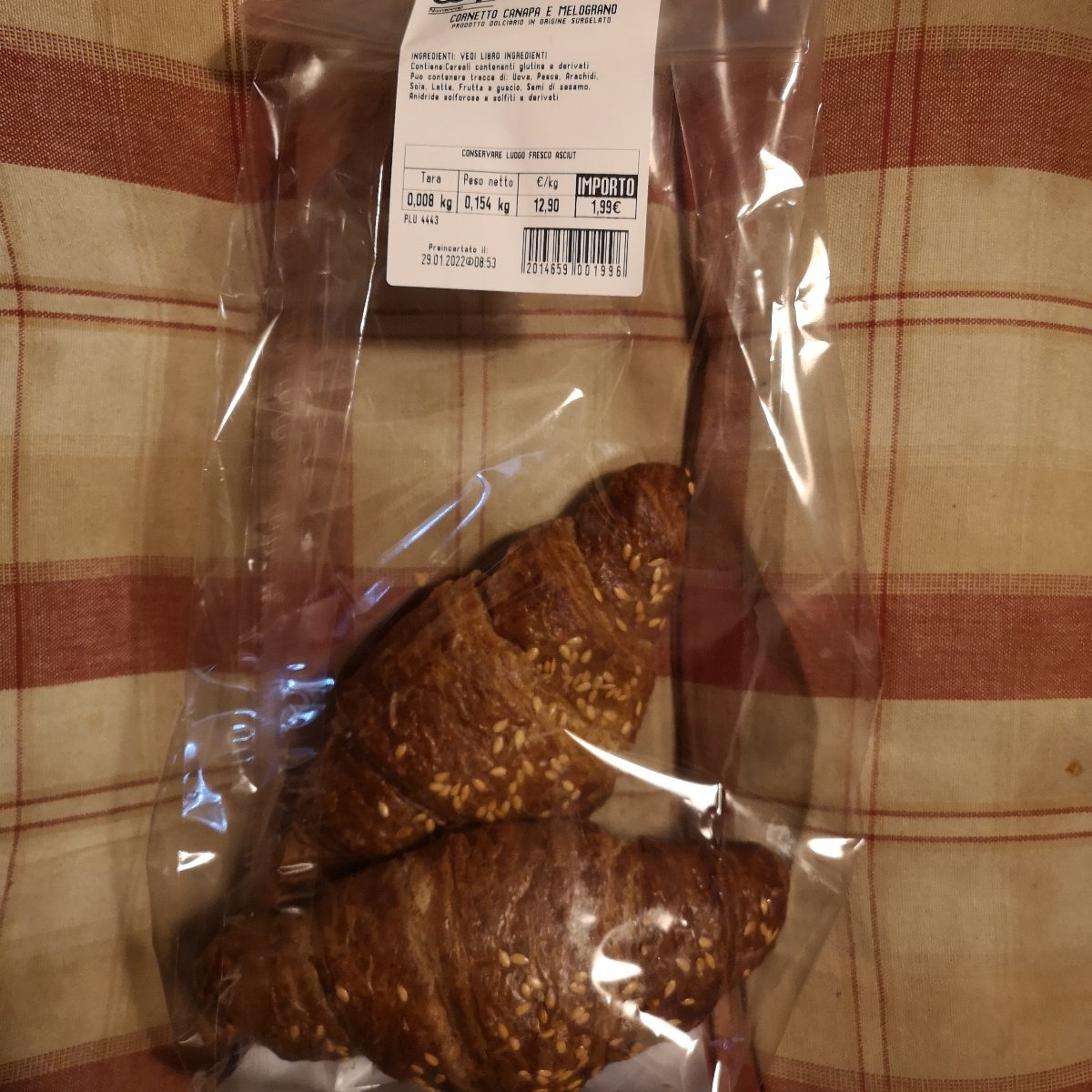 Cornetto canapa e melograno from Coop - Vegan Product Reviews & Ratings ...