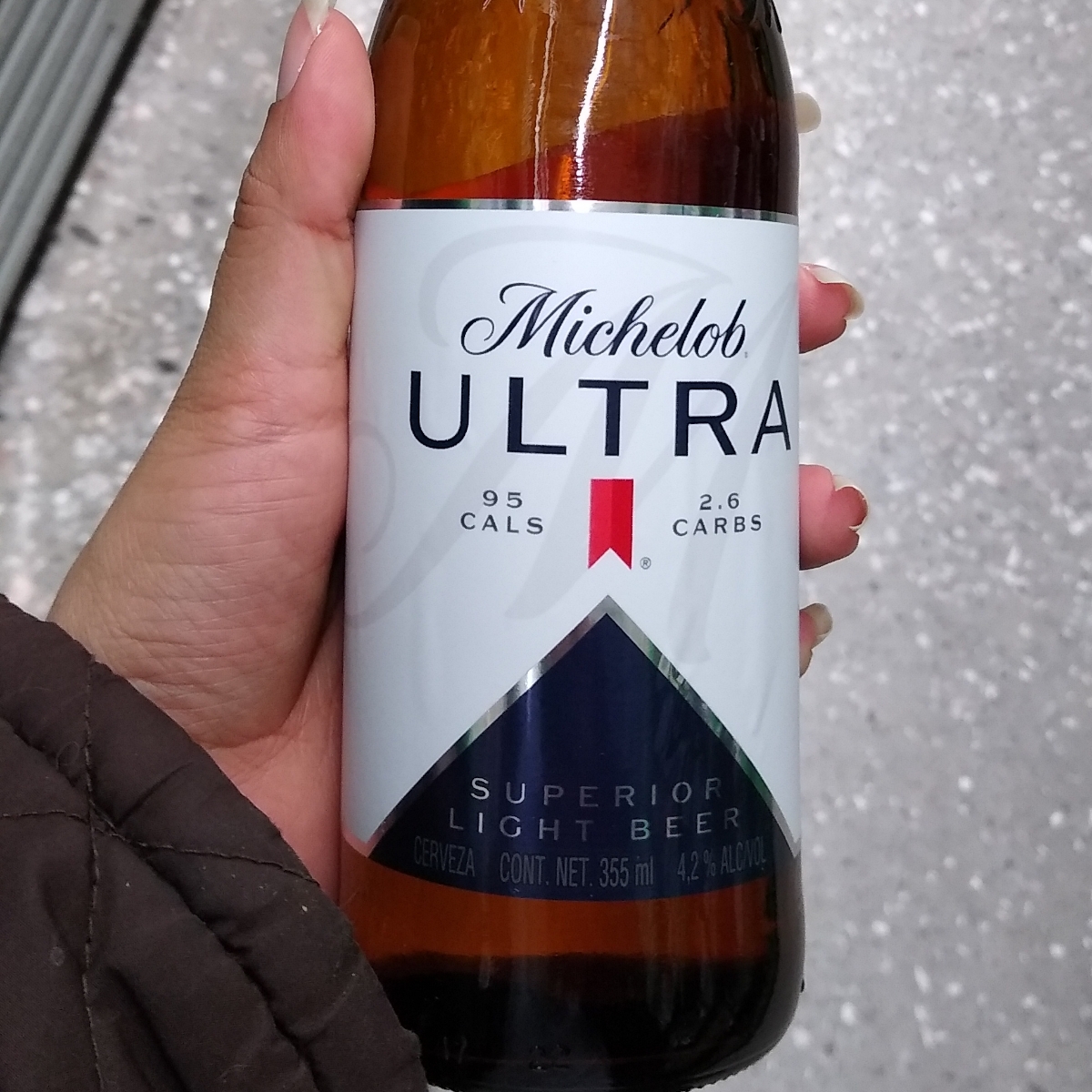 Michelob ultra Cerveza 评价 | abillion