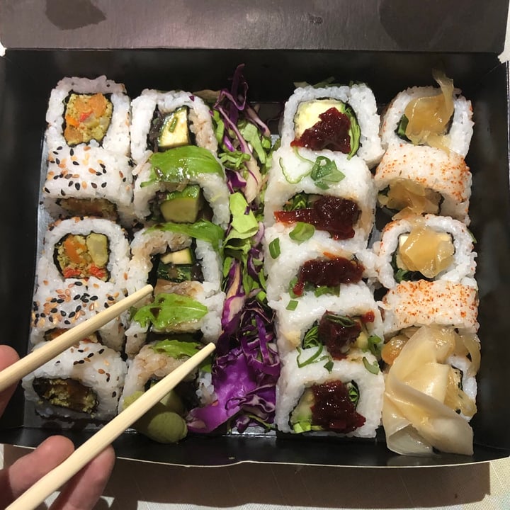 Jiro Sushi Olivos, Argentina Sólo rolls vegan x20 Review | abillion