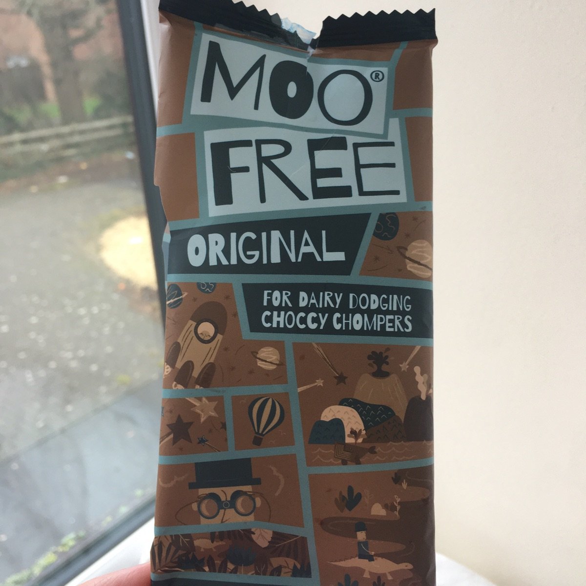 Organic Original Vegan Milk Choc Premium Bar from Moo Free - Vegan ...