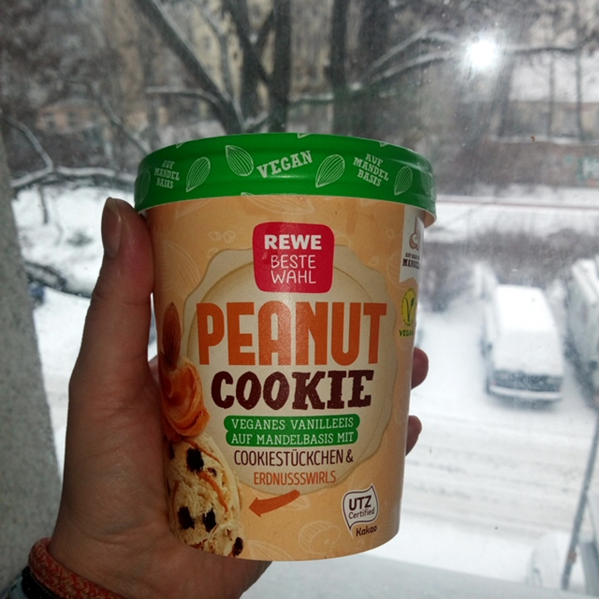 Peanut Cookie Ice Cream from REWE Beste Wahl - Vegan Product Reviews ...
