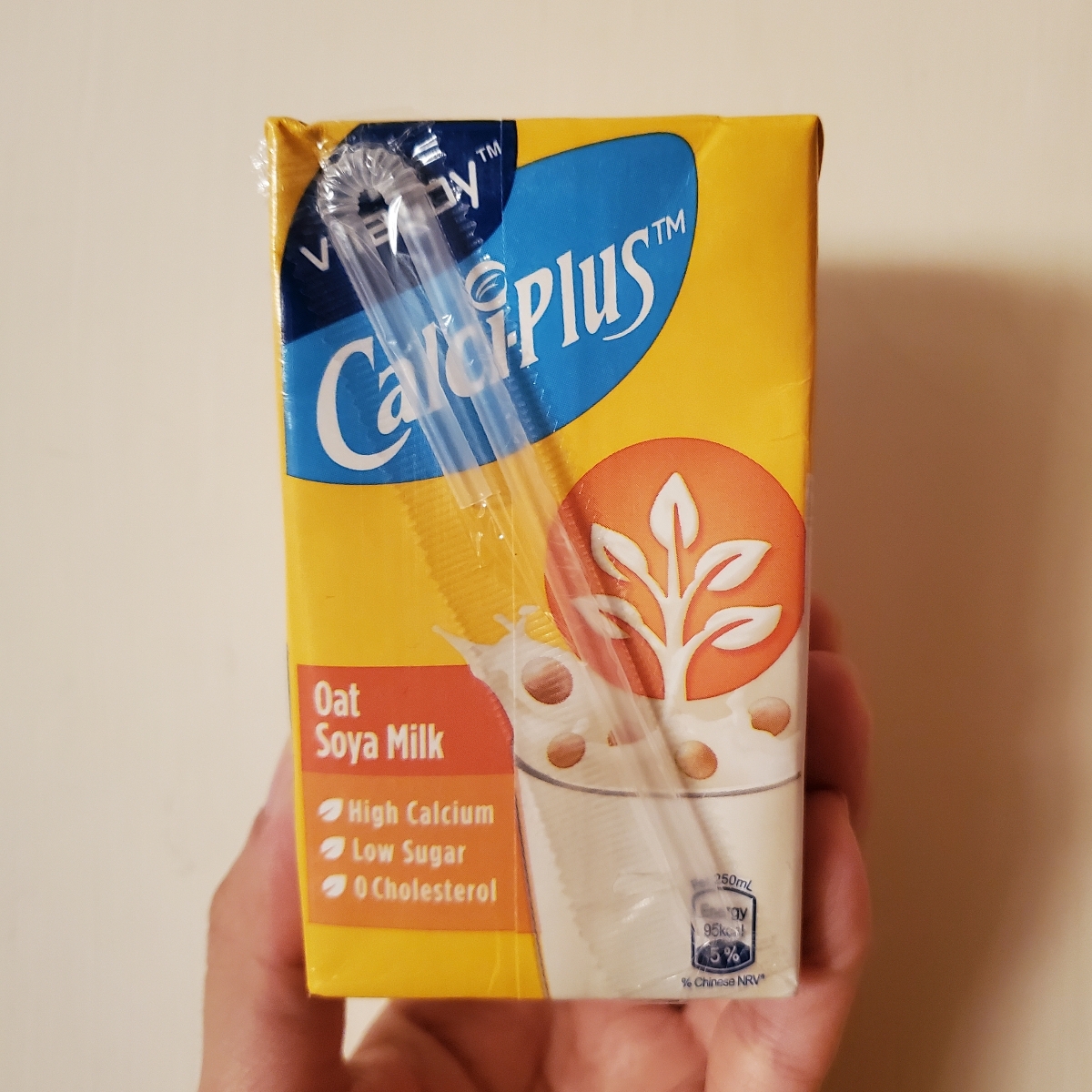Calci-Plus Oat Soya Milk from Vitasoy - Vegan Product Reviews & Ratings ...
