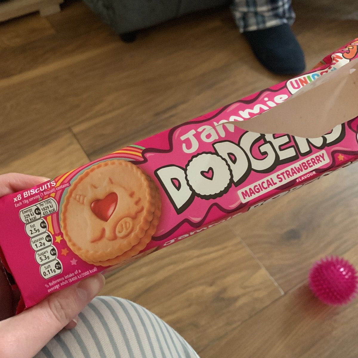 Jammie Dodgers Magical Strawberry Flavour Reviews | abillion