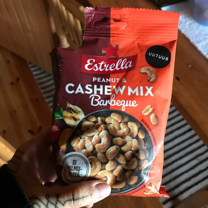 Estrella Peanut & cashew mix barbeque Review | abillion