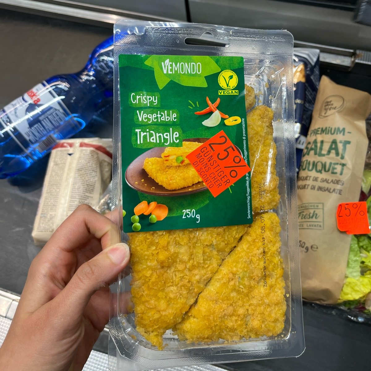 Crispy vegetable triangle from Vemondo - Vegan Product Reviews ...