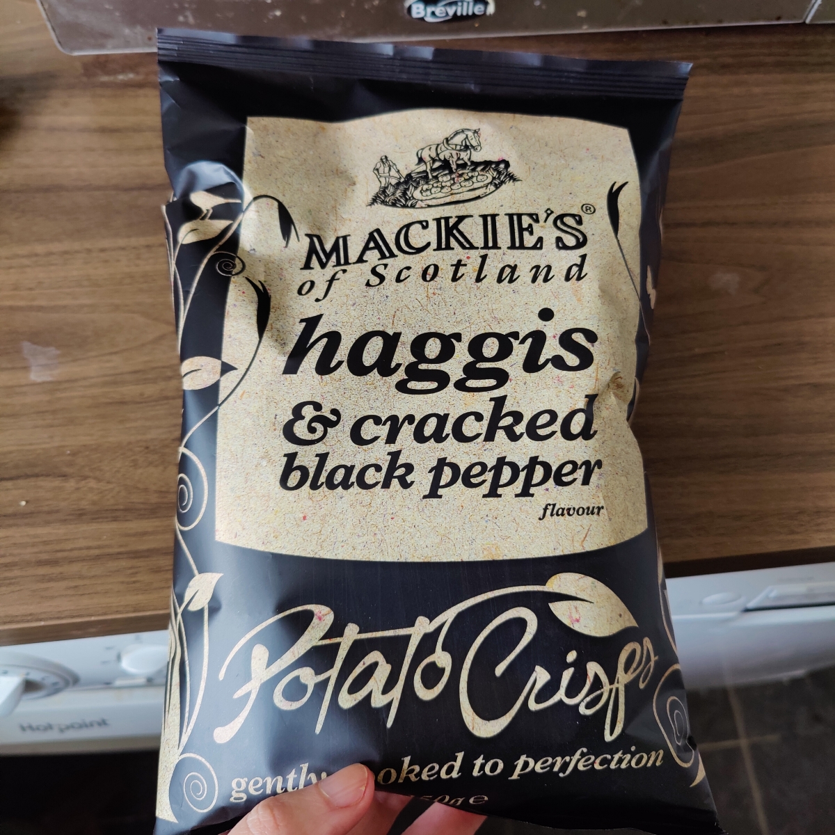 Mackie's of Scotland Haggis And Cracked Black Pepper Crisps Reviews ...