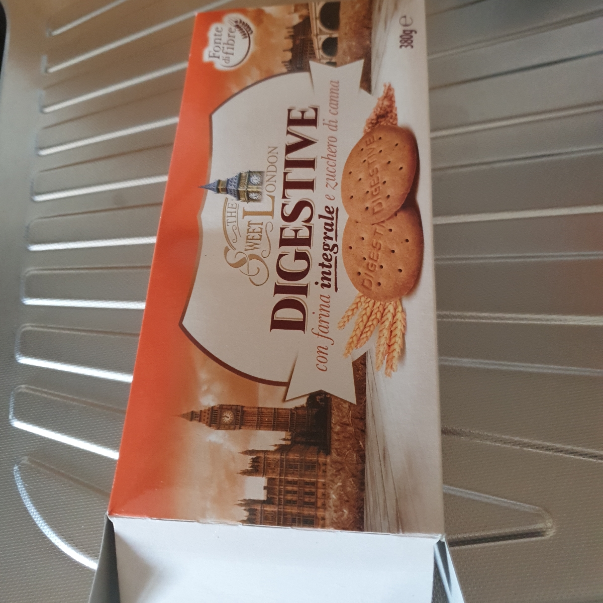 biscotto digestive from The Sweet Londra - Vegan Product Reviews ...